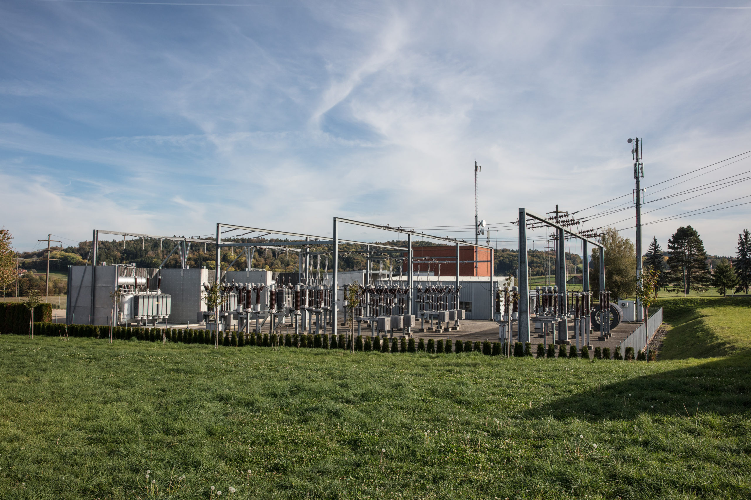 Resistive Capacitive Divider